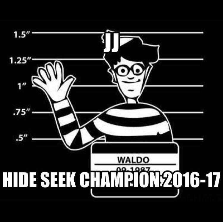 Wanted Where's Waldo turns himself in-live streams his arrest