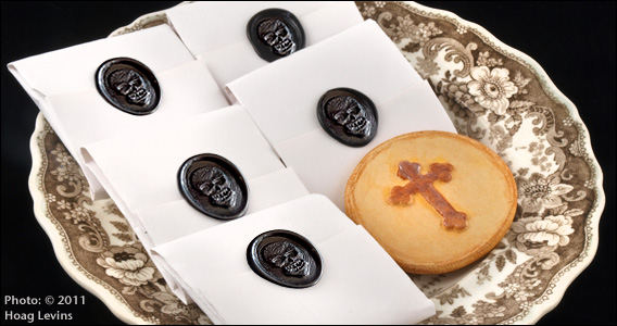 Food to Die For : From corpse cakes to Funeral biscuits